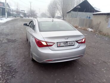 Hyundai Sonata, серебристый седан. Основные особенности:: 700000 KGS ...