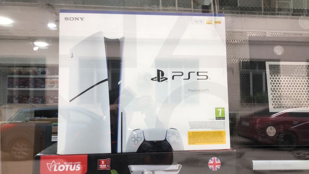 Sony PlayStation 5 (PS5) oyun konsolu: 930 AZN PS5 (Sony PlayStation 5 ...