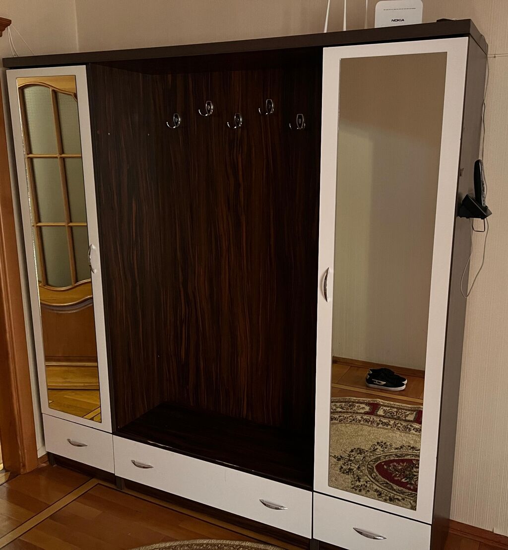 Dehliz dolabi yaxwi vəziyyətdə ölçü 2: 150 AZN Dolablar | Xırdalan ...