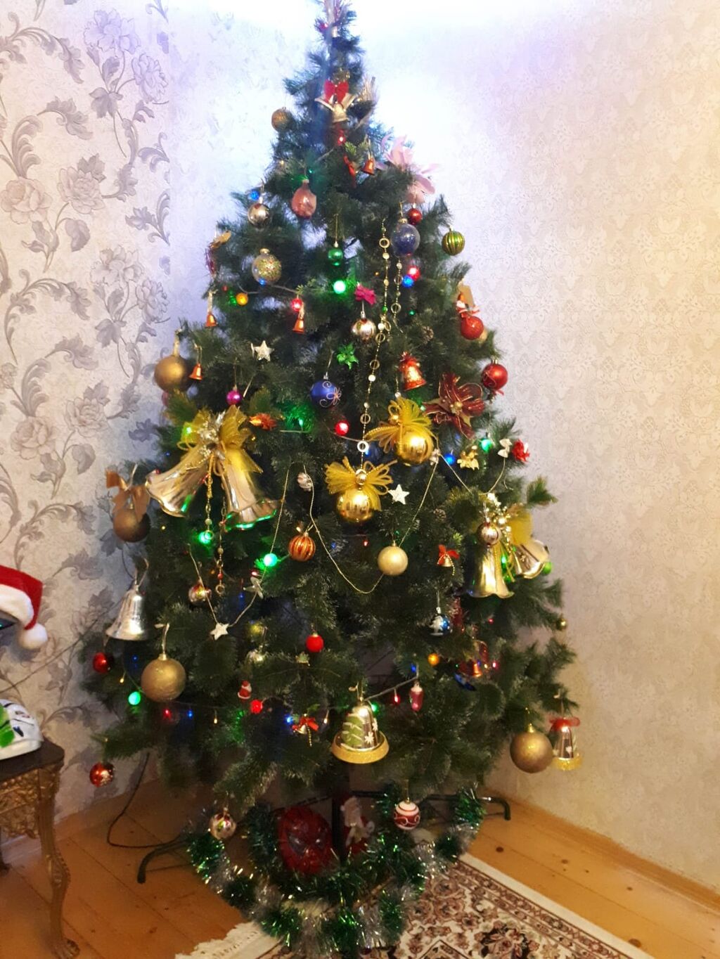 Yolka ağacı – tam bəzədilmiş dəst: 150 AZN Yeni il ağacları | Bakı | 74128807 ᐈ lalafo.az