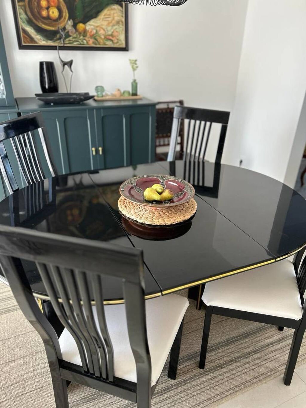 Prodajem trpezarijski sto i 4 stolice: 300 EUR Setovi stolova i stolica ...