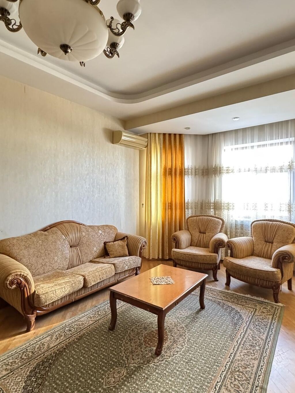 2 kreslo,1 divan, 1 jurnalni hamisi: 300 AZN Divan və kreslo dəstləri ...