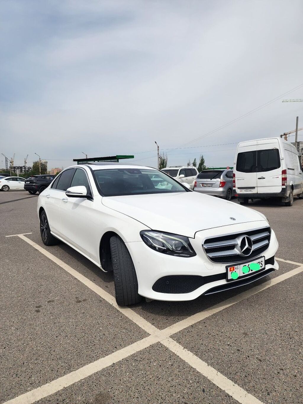 Mercedes-Benz E 220 (W213), белый седан: 16900 USD Mercedes-Benz ...