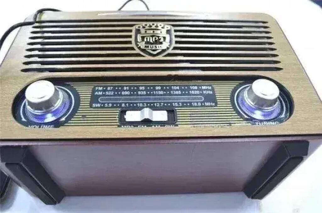 Radio CMiK MK-115BT Retro Kompaktni retro: 1668 RSD Pojačala i ...