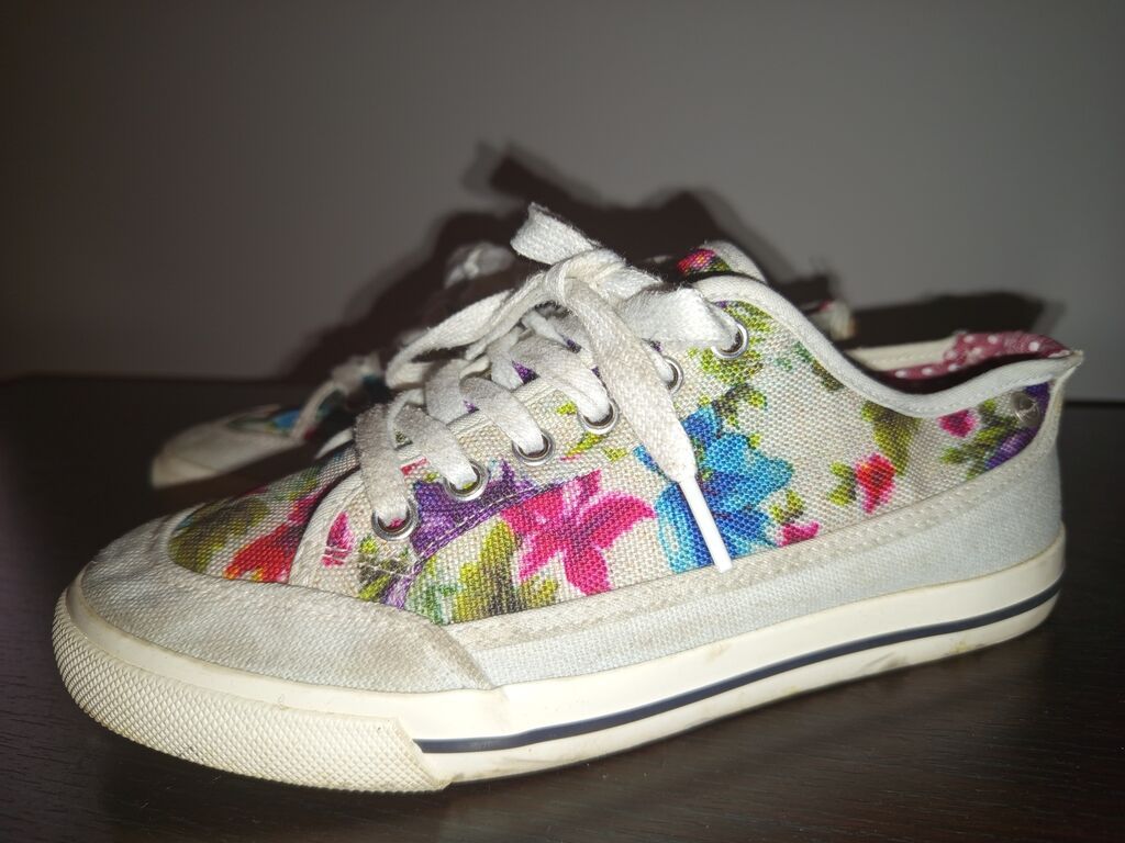 Ženske platnene patike Wrangler - Brend:: 1200 RSD Women's Sneakers and athletic shoes | Novi ...