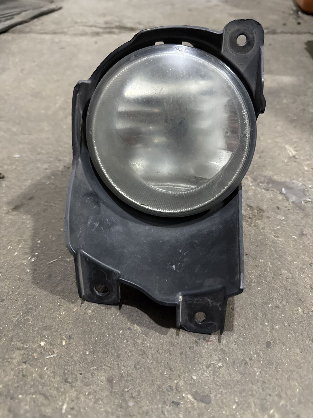 Toyota Sequoia 2, ТУМАНКА передняя ПРАВАЯ,: Договорная Противотуманные фары | Бишкек | 49411535 ...