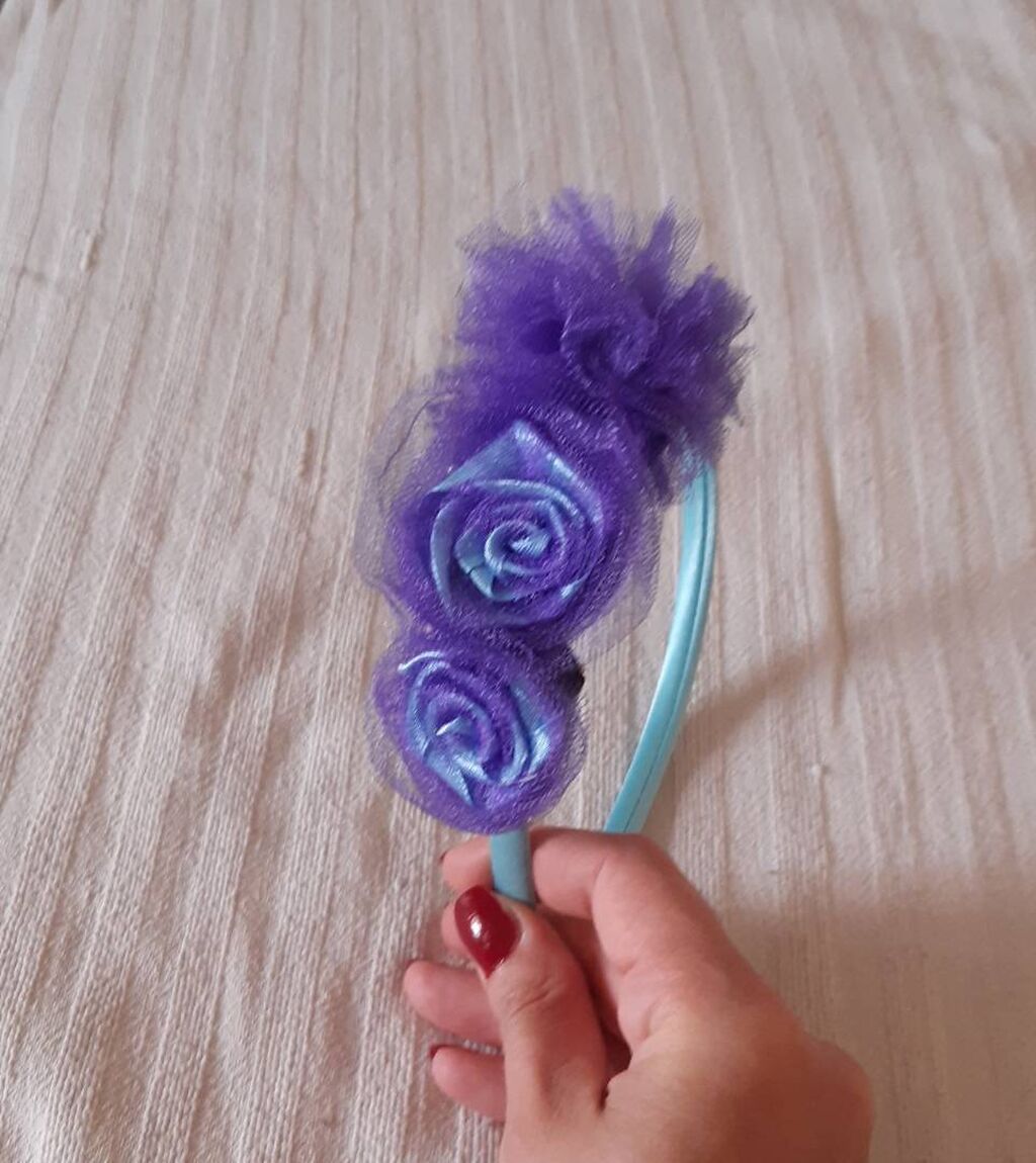 Traka/rajf za kosu sa ukrasnim cvećem: Dogovor Aksesoari za kosu ...