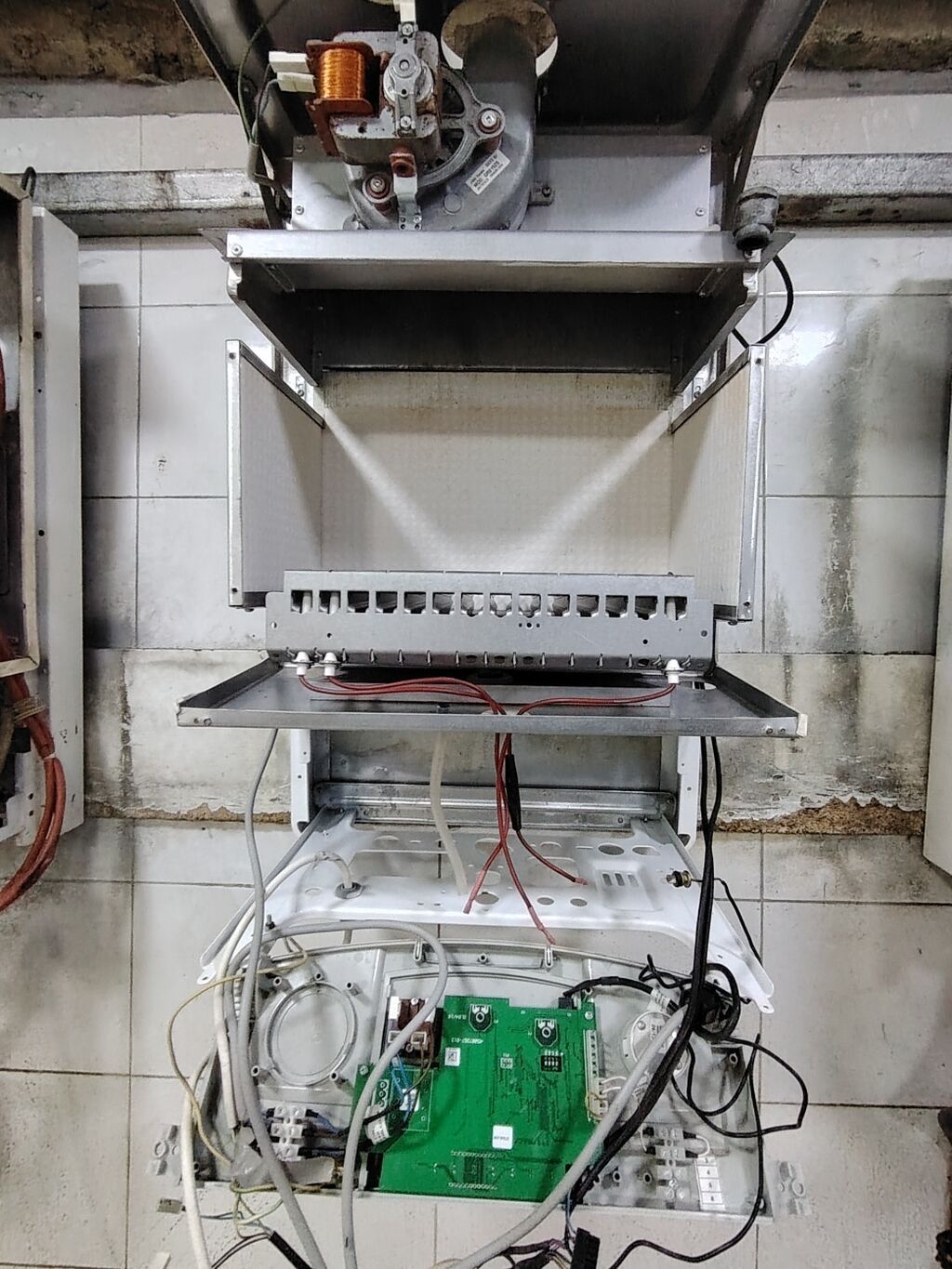 Kombilerin Temiri. Sistemin yuyulmasi. Gorulen ise: Razılaşma yolu ilə ...