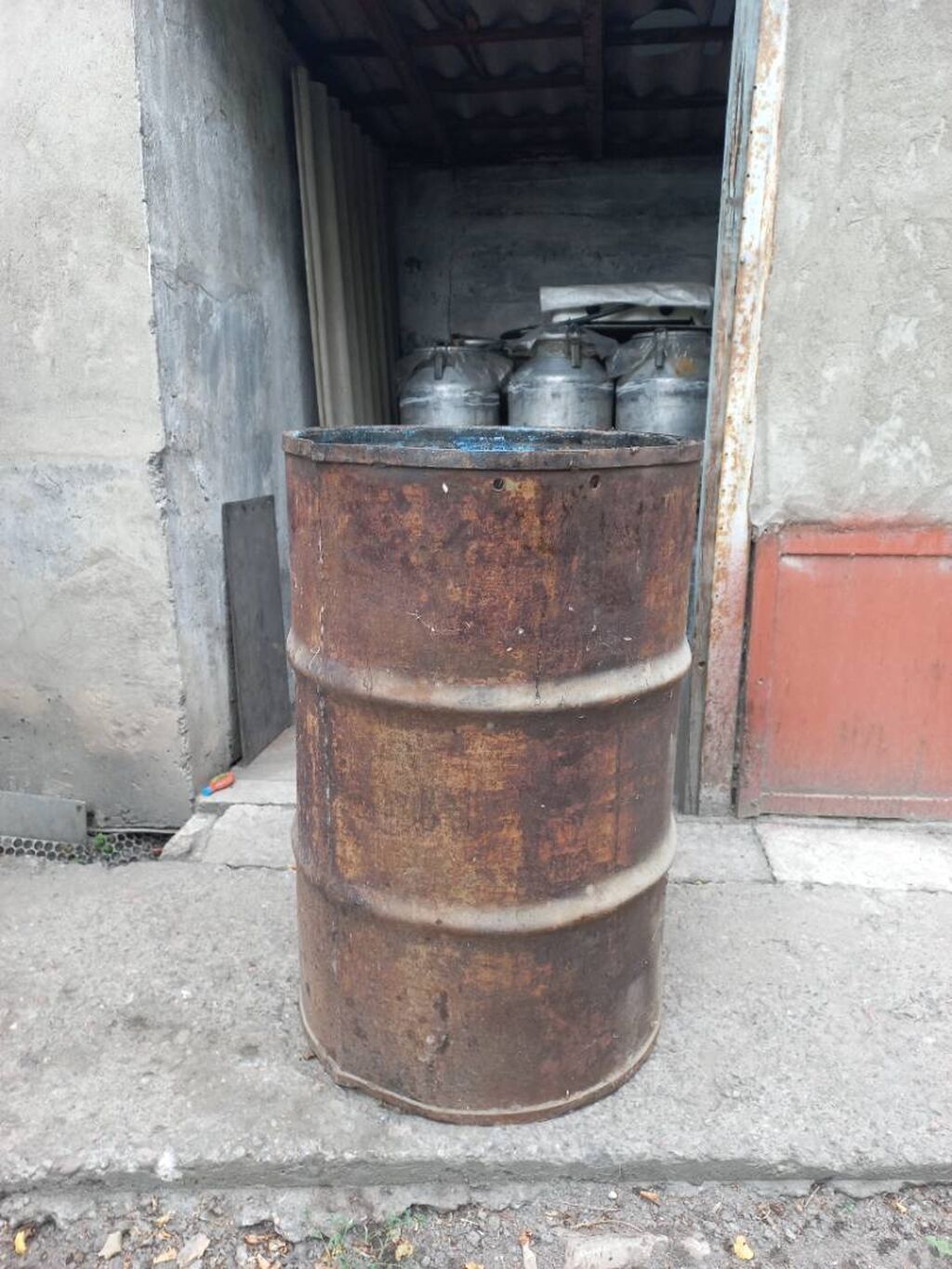 Бочки железные тяжелые, толстый металл 200: 2000 KGS Бочки | Бишкек ...