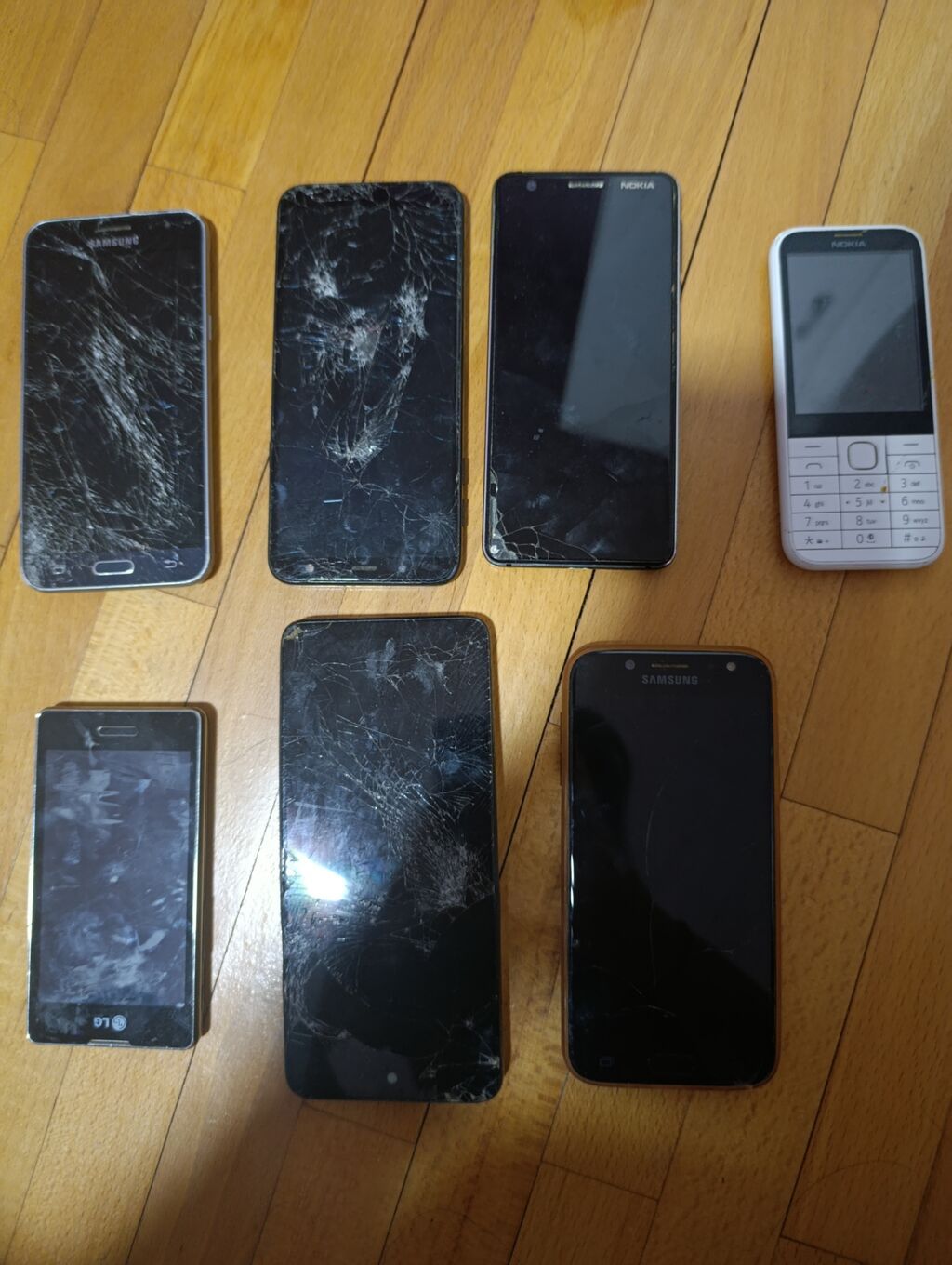 Lot od 7 mobilnih telefona –: 50 EUR Ostali mobilni telefoni | Beograd ...