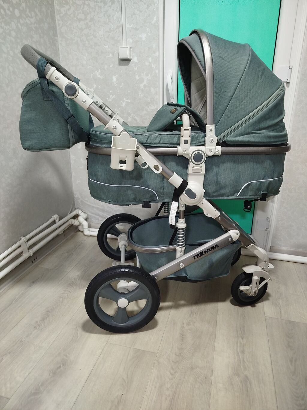 Коляска трансформер 2в1 зима-лето,в хорошем состоянии: 5800 KGS Коляски ...