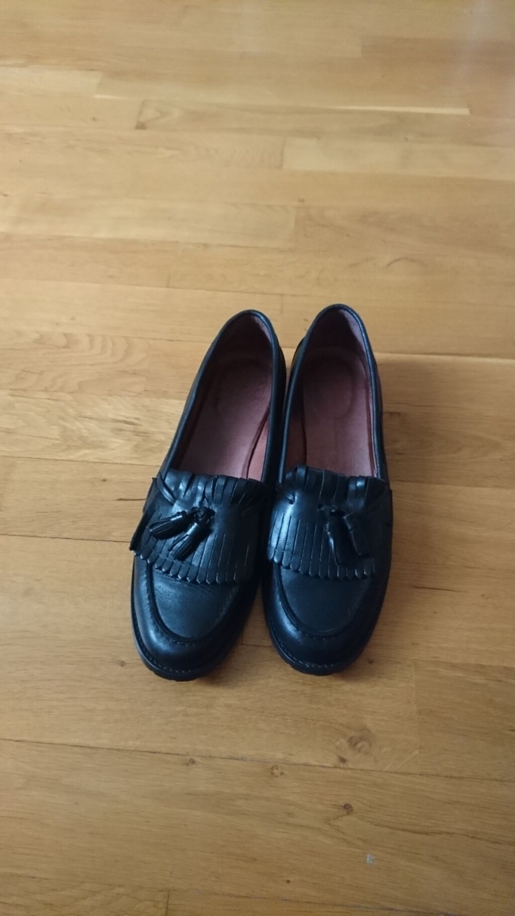 Deridir rahat ve yunqul makasin,: 35 AZN Makasin və loferlər | Bakı ...