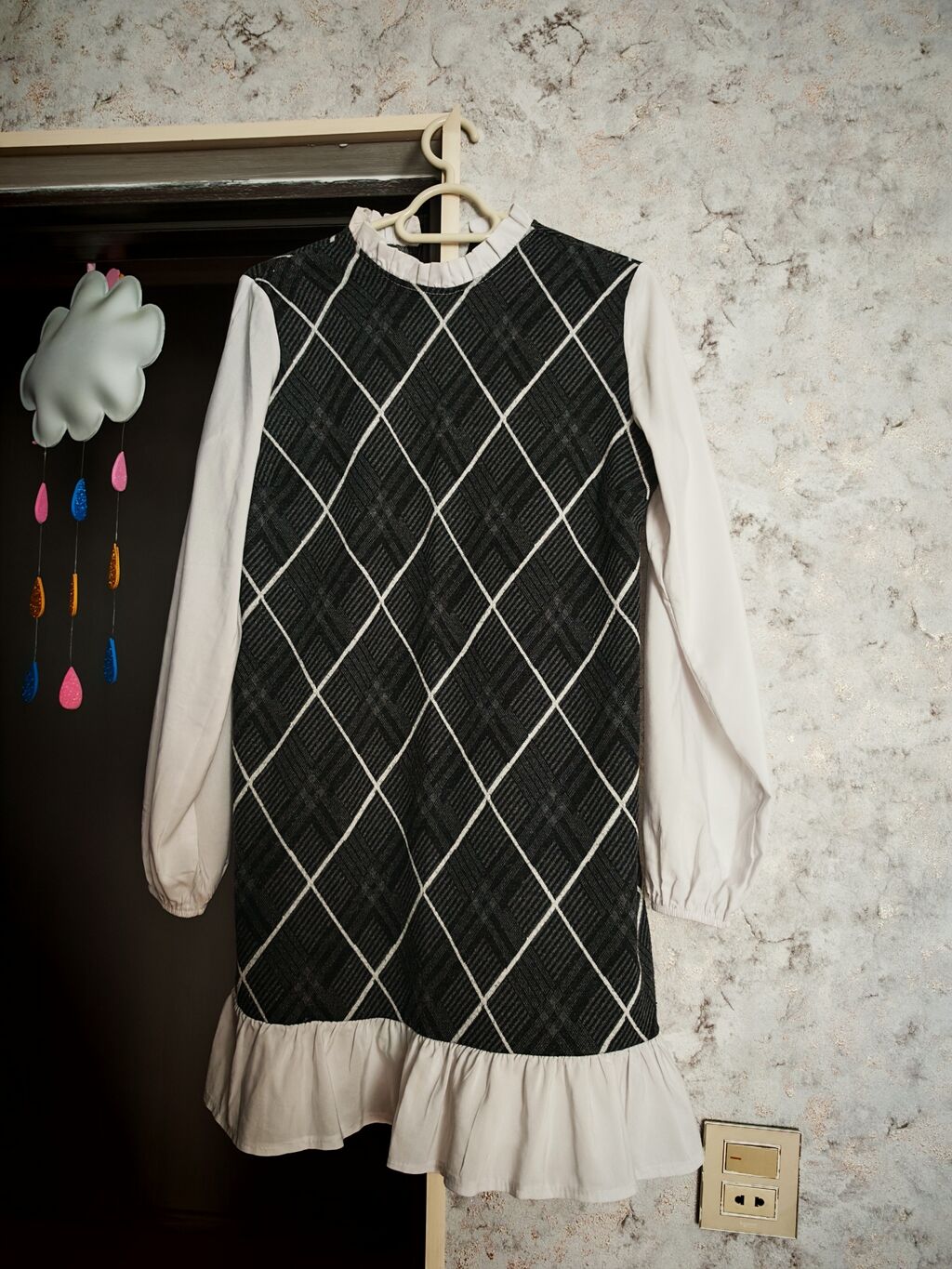 SATILIR! Trendyoldan alinib. Bir defe geyinilib.: 20 AZN Gündəlik ...