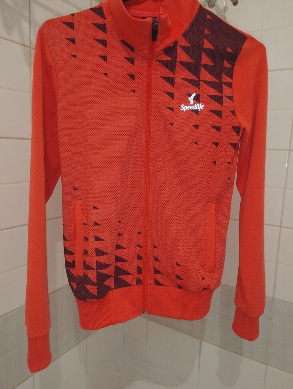 Dukserica ženska jako lepa kao nova: 4000 RSD Dukserice | Beograd ...