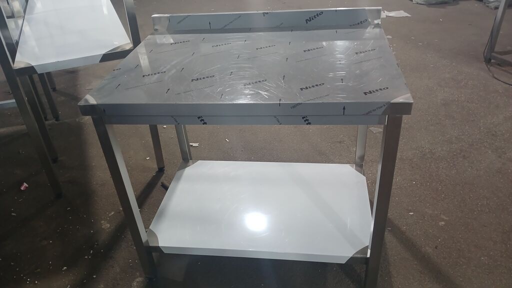 Paslanmayan poladdan iş masası - Material:: Razılaşma yolu ilə ...