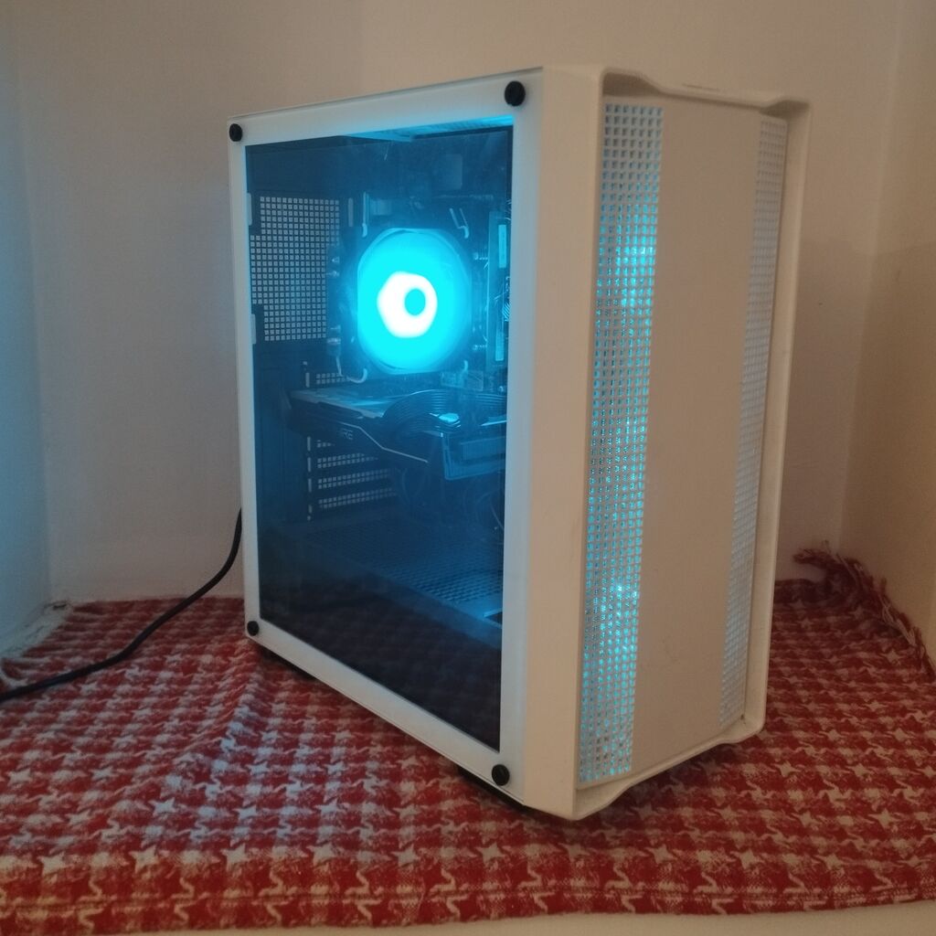 Киберпанк 2077 идёт высоких настройках. Windows: 30000 KGS Настольные ...