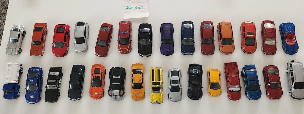 Metalni autici - mercedes, lamburdzini, bmw. i: Dogovor Figurice i ...