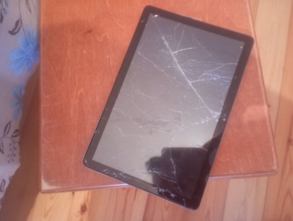 Oteeto planşet ekran deysilecek fso 8: 30 AZN Apple iPad | Bakı ...