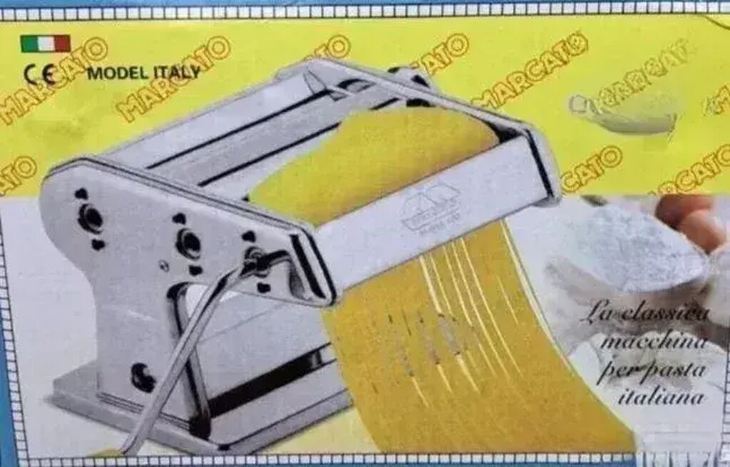 Mašina za seckanje testenina. mašina za: 1990 RSD Ostala kuhinjska ...