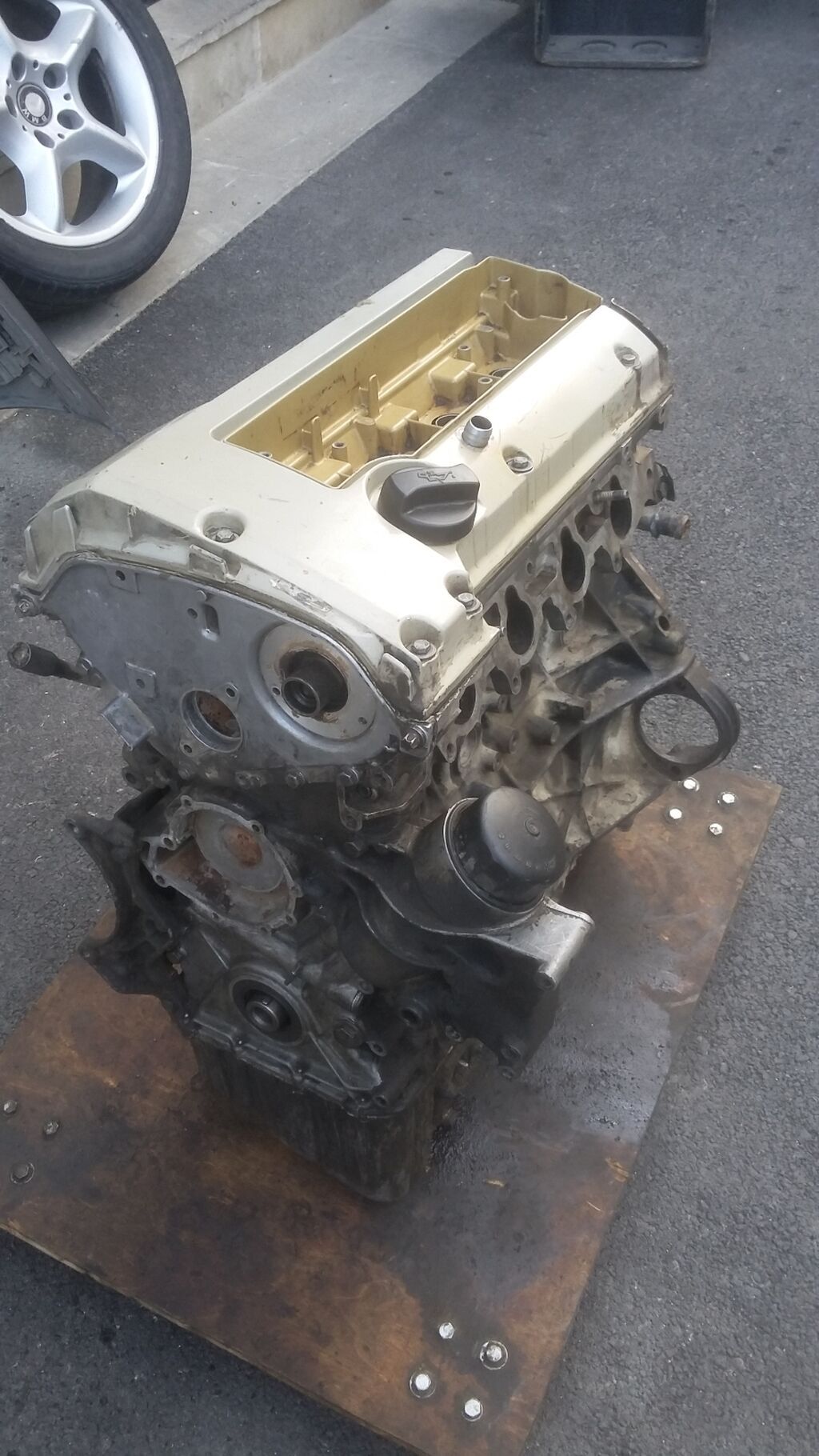 Mersedes 111 motor. Benzin motor: 680 AZN Motor üçün digər detallar ...